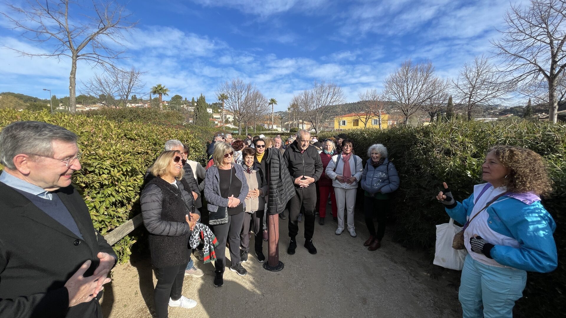 ENSEMBLE ON EST PLUS FORT, ENSEMBLE ON VA PLUS LOINGrand succès pour la ...